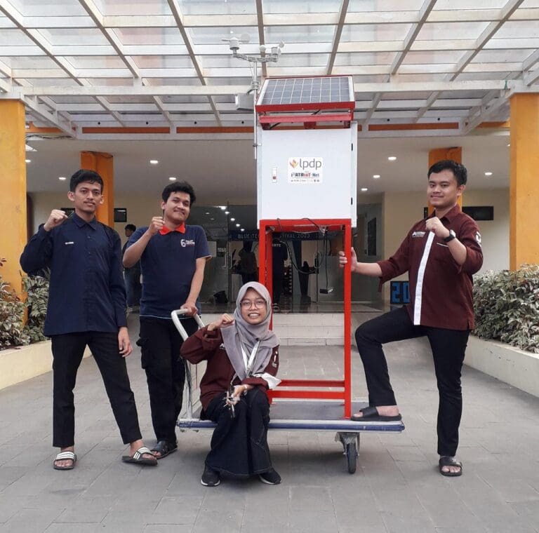 Telkom University Pamerkan Produk Sistem Jaringan Monitoring dengan ...