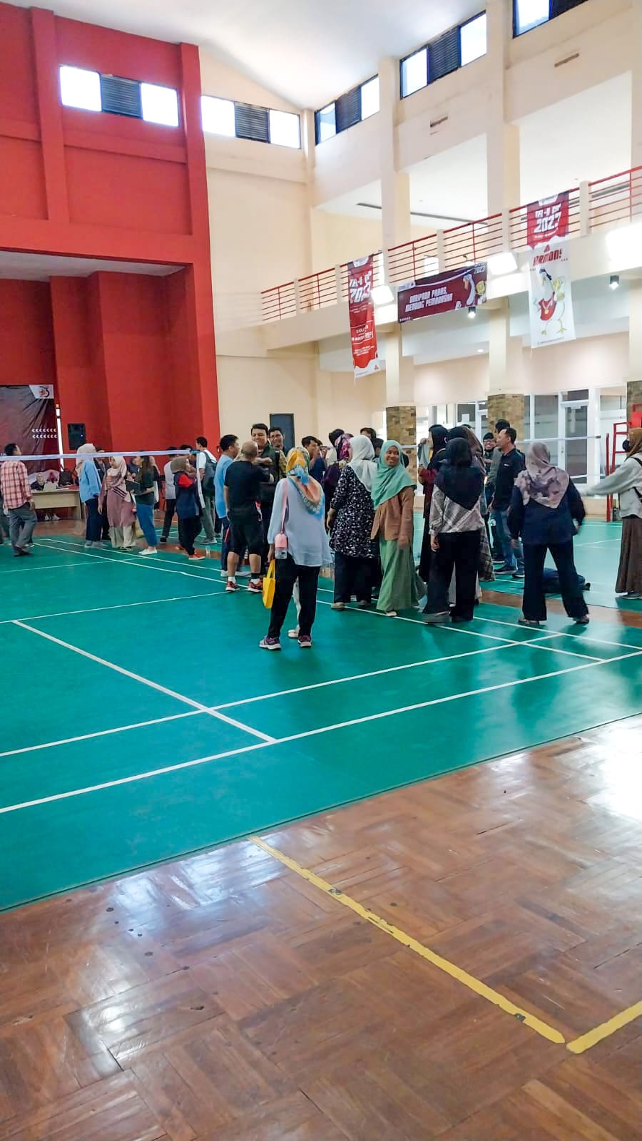 Kemenangan Gemilang FIF Telkom University dalam Final Bulutangkis ...