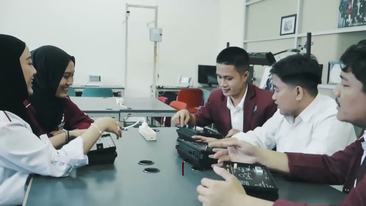 Profil Program Studi D3 Teknologi Telekomunikasi - Fakultas Ilmu ...