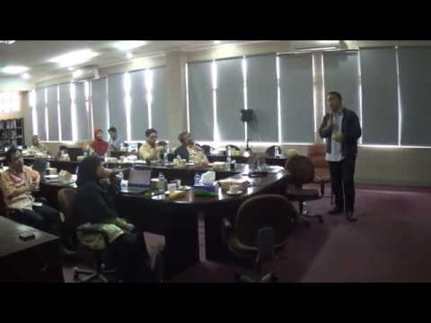 (17) Telkom University - Workshop Public Speaking 2016 bersama Ghani Kunto