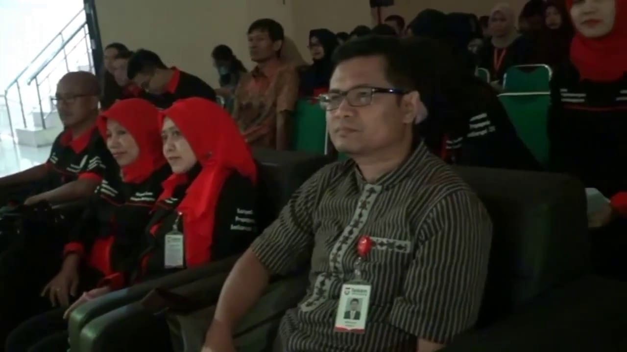 (2/33) Telkom University - Seminar Antikorupsi 2016 oleh : Dr. Bibit S ...